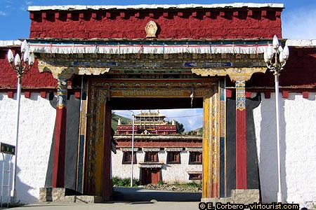 Litang, Ganden Thubchen Choekhorling Monastery. VIRTOURIST.COM LITANG