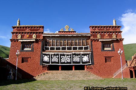 Litang, Ganden Thubchen Choekhorling Monastery. VIRTOURIST.COM LITANG